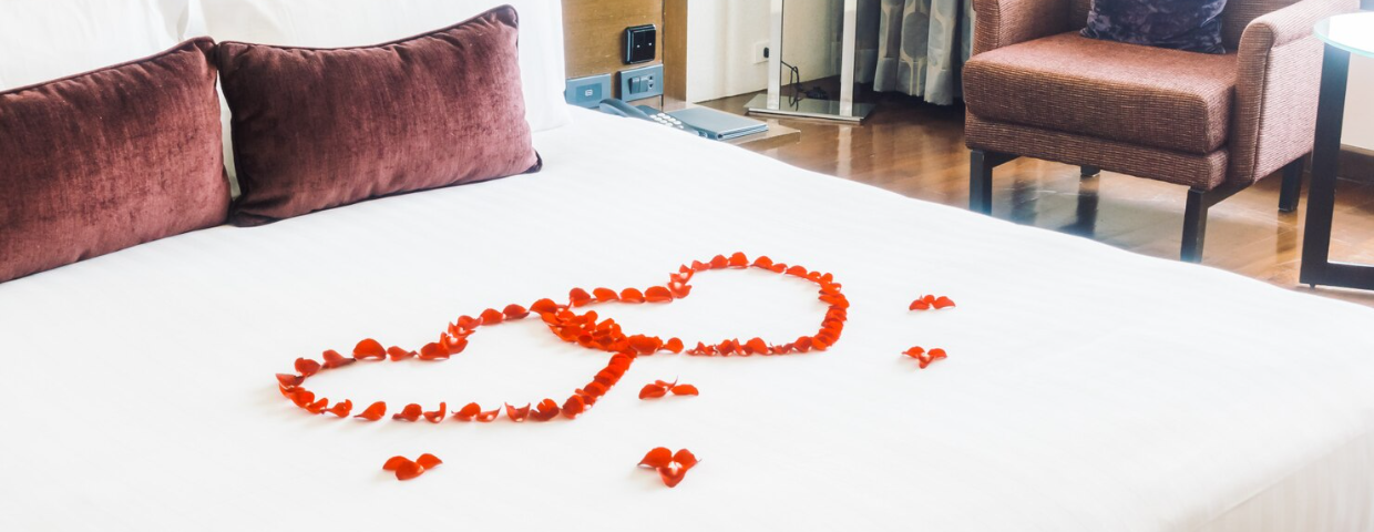 Romantic Ideas to Celebrate 1st Month of Anniversary – TogetherV Blog